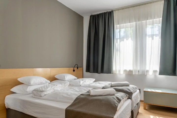 R¿czi Hotel, T¿r ¿Rendezv¿k¿zpont - Sátoraljaújhely