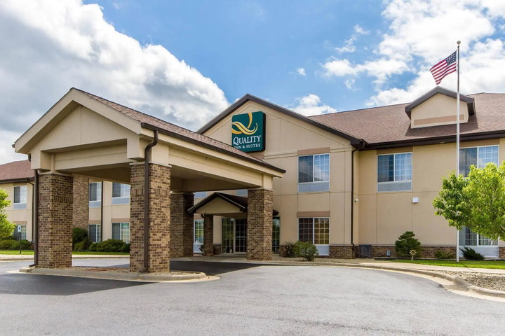 Quality Inn & Suites Lodi I-90 - Wisconsin
