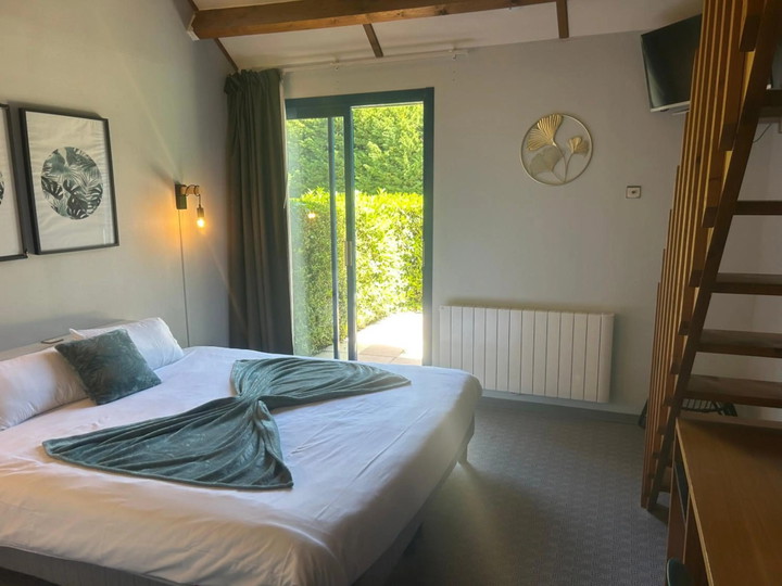 Logis Les Dineux Village - Bretagne