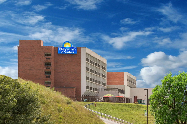 Days Inn & Suites By Wyndham Sutton Flatwoods - Virginie-Occidentale