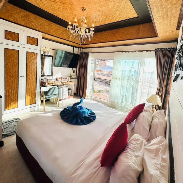 Beachfront Villa - Ko Chang