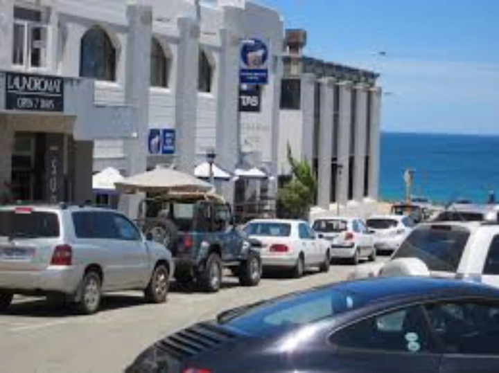 Ocean Beach Hotel - Perth