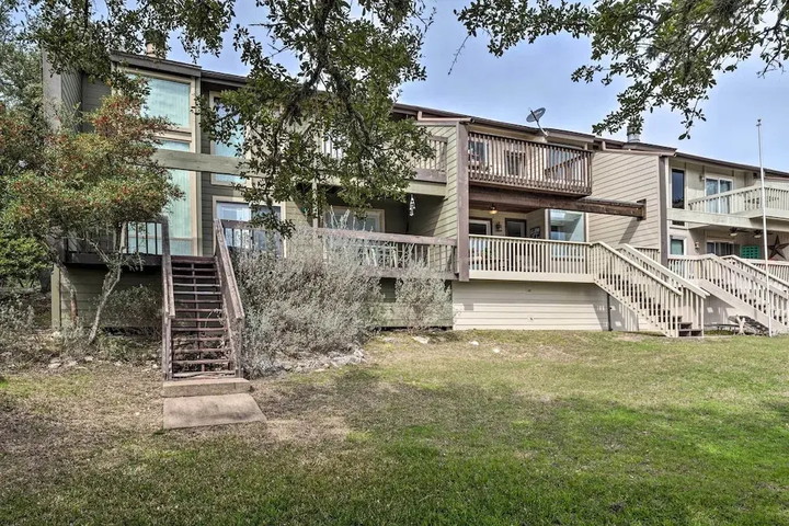 Lakefront Resort Living: Pool, Golf, Tennis & More - Lake Travis, TX