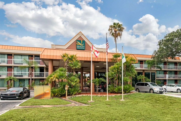 Quality Inn & Suites Tarpon Springs South - Palm Harbor, FL