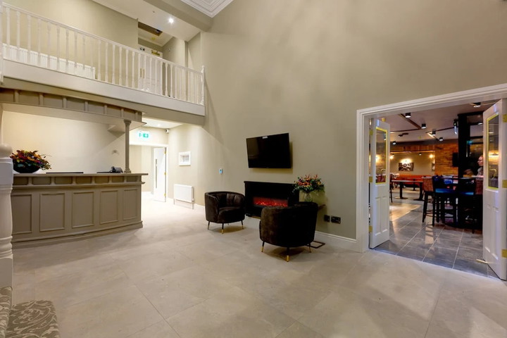 Castle Varagh Hotel & Bar - County Westmeath