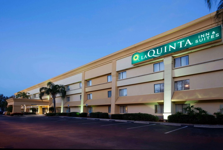 La Quinta Inn & Suites By Wyndham Tampa Fairgrounds - Casino - Tampa, FL