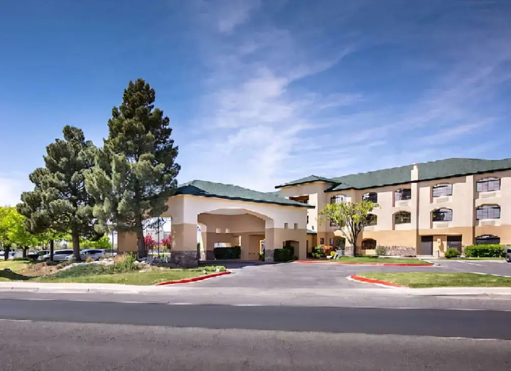 Cash Rewards Inn & Suites - Roswell