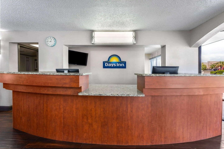 Days Inn By Wyndham Wildwood I-75 - The Villages, FL