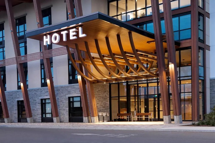 Great Blue Heron Hotel - Kawartha Lakes