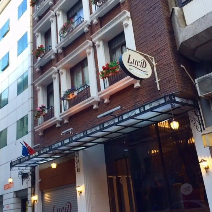 Lucid Otel - Torbalı