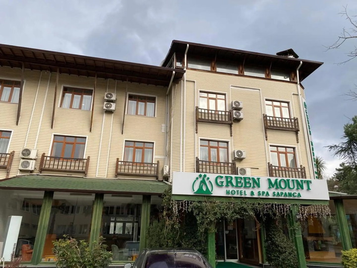 Green Mount Hotel & Spa - 