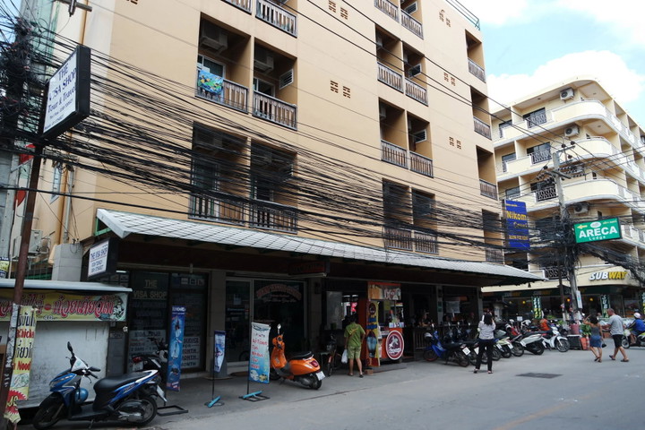 New Nikom Court - Pattaya City
