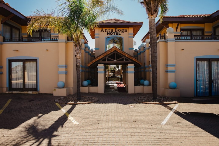 Premier Hotel Anta Boga - Bloemfontein