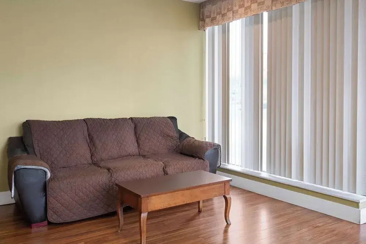 Super 8 By Wyndham Youngstown/girard - Youngstown, OH