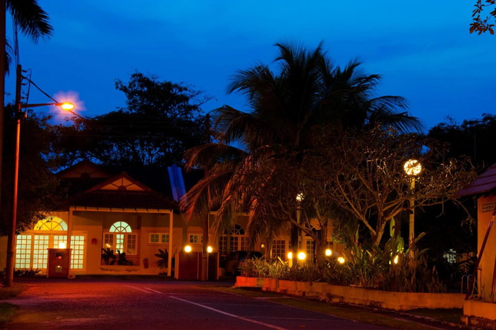 Rumbia Resort Villa Paka Terengganu - Pahang