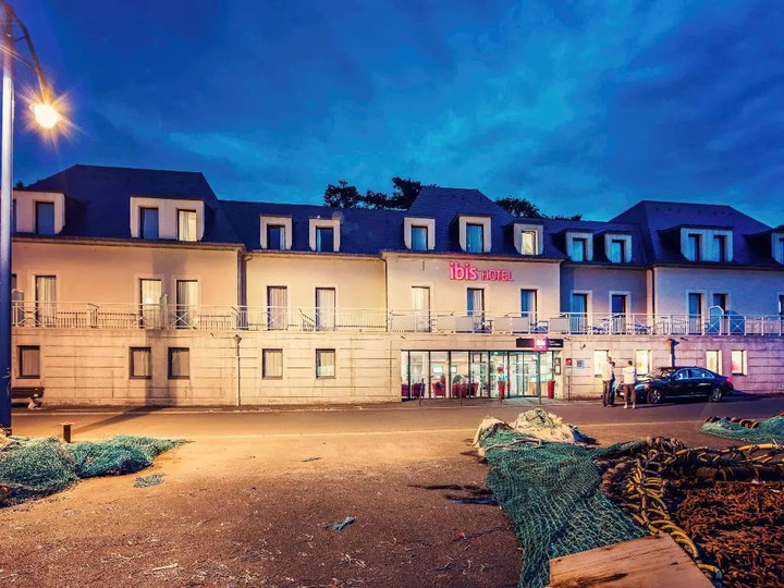Ibis Bayeux Port En Bessin - Normandía