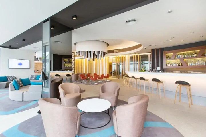 Noom Hotel Conakry - 柯那基里