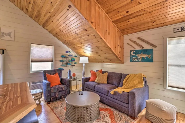 Pet-friendly Studio W/ Loft & Mountain Views! - Melbourne, AR
