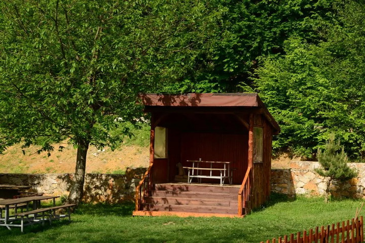 Aytepepark Turistik Karavan Ve Kamp Tesisleri - Gölcük