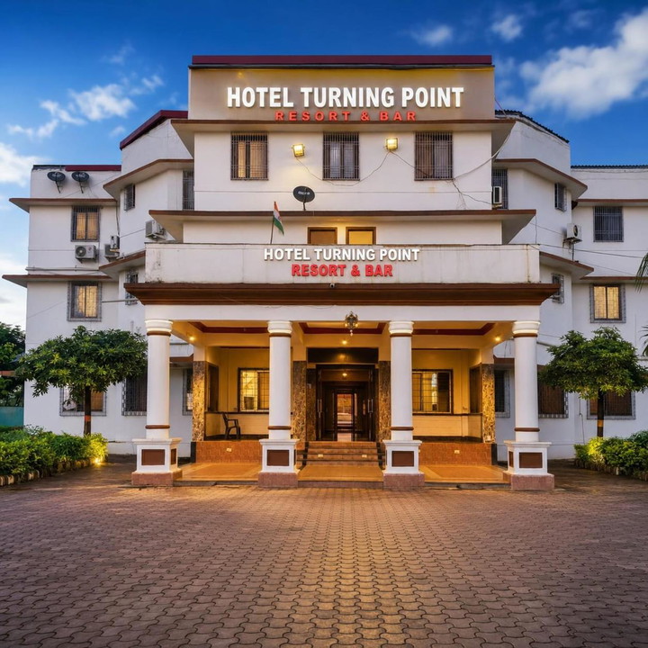 Hotel Turning Point Resort - 伊加特普里