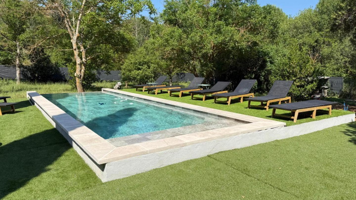Bastidon Dans Propriété Privée Avec Piscine - Saint-Zacharie