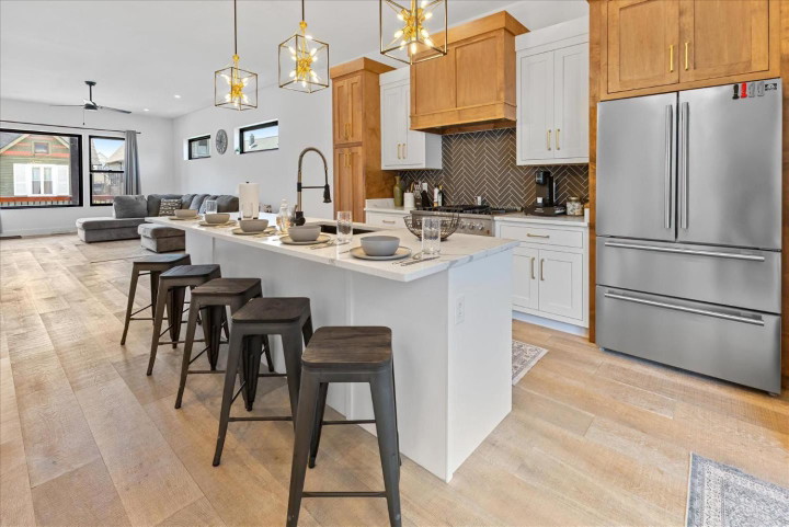 Renovated Home Minutes From Downtown Indianapolis - Indianapolis, IN