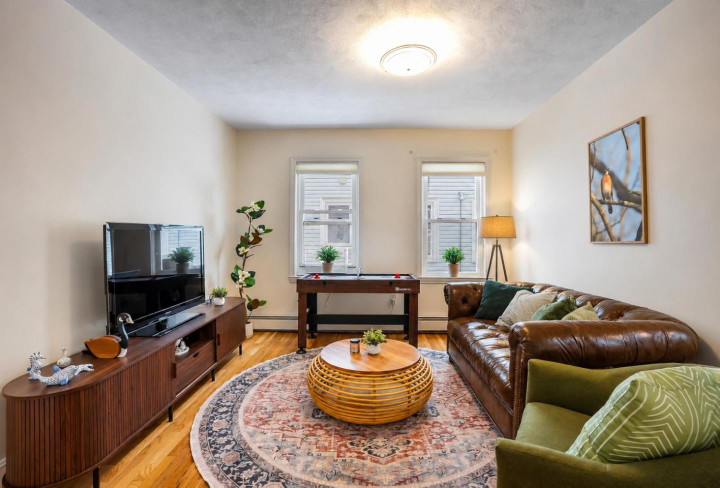 Brand New Spacious Familyfriendly Home Near Boston - Somerville, MA