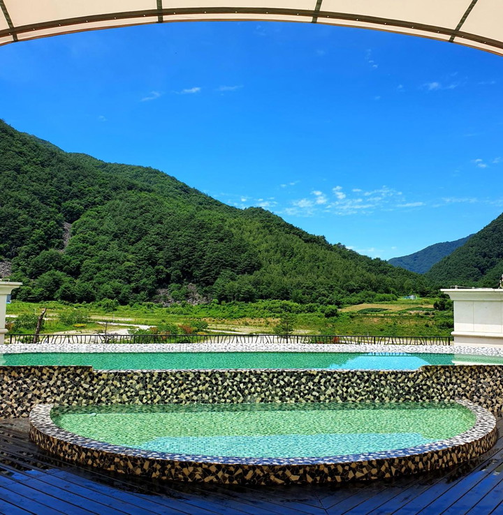 Pine Forest Jeongseon Alpine Resort - Gangwon-do