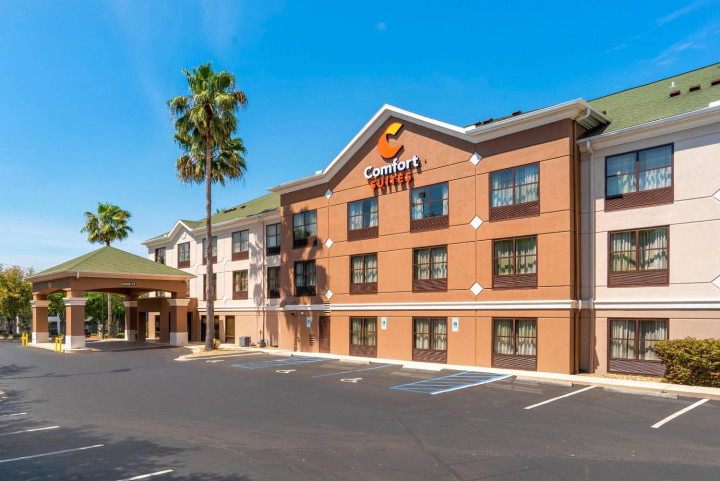 Comfort Suites Tallahassee Capitol - University Area - Tallahassee, FL