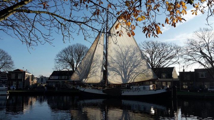 Zeilschip De Vrouw Dina - Voorschoten