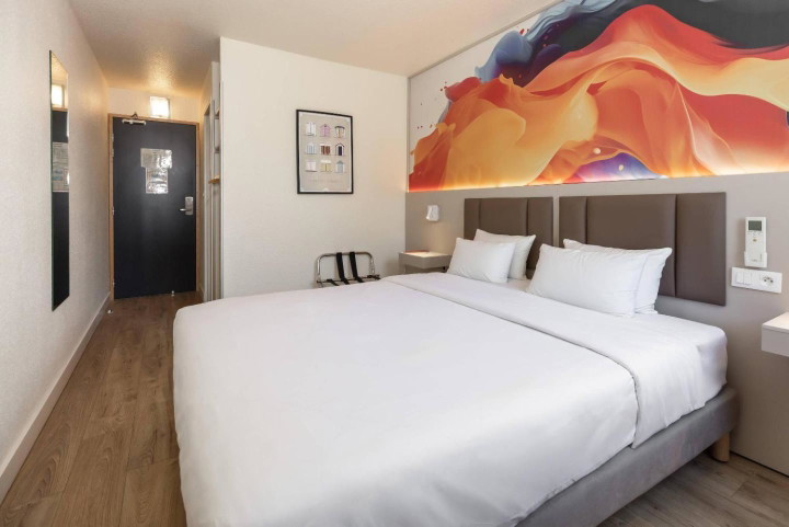 Comfort Hotel Lille L'union - Menen