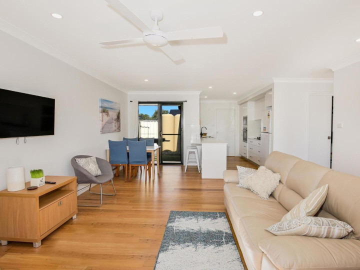 Villa Zelma I Pet Friendly I 4 Min Walk To Beach - 사우스 코스트