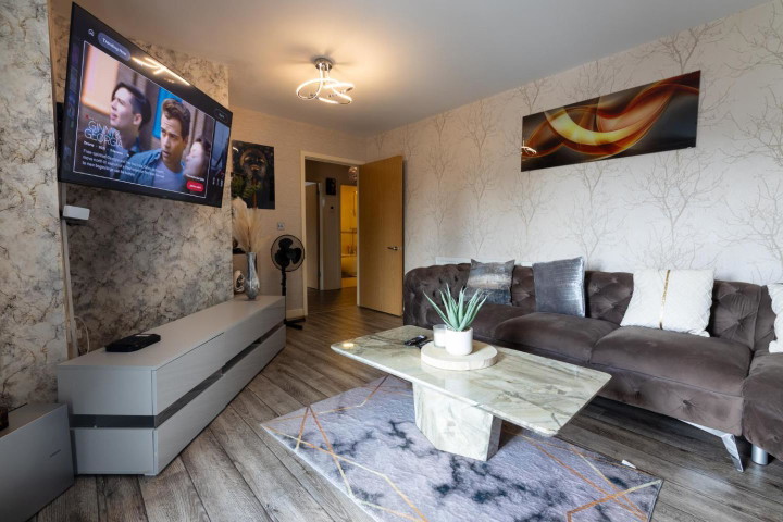 Five Star Rated Condo - Manchester