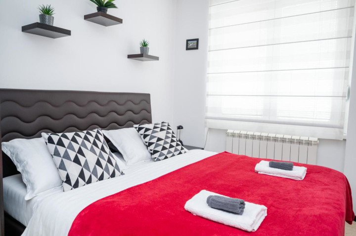 Bright 1bdr Apartment In The City Center - Sarajevo