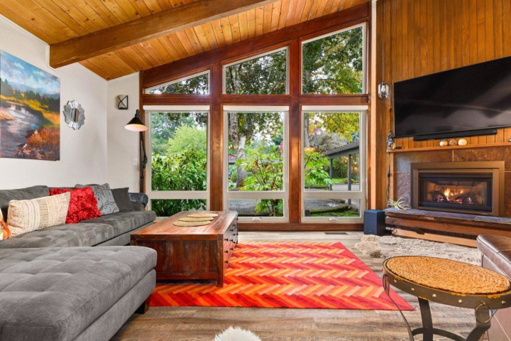 Beaverton Highlands Retreat - Beaverton, OR