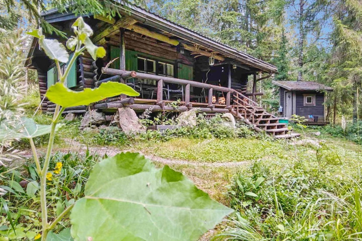 A Well-equipped Log Cabin In Nuuksio National Park - Espoo