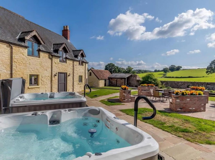 Henrhiw Farm House At Henrhiw Farm Cottages - Usk