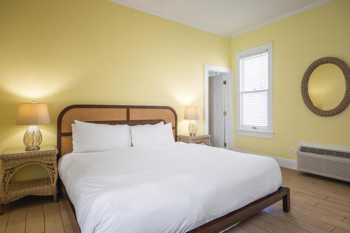 Classic King- Curry Mansion With Heated Pool! - Key West, FL