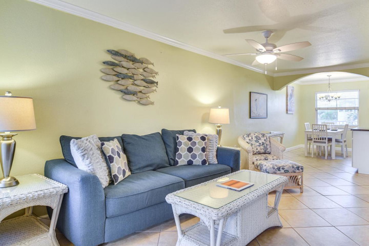 Resort Condo W/ Beach Access In Indian Shores! - St. Pete Beach, FL