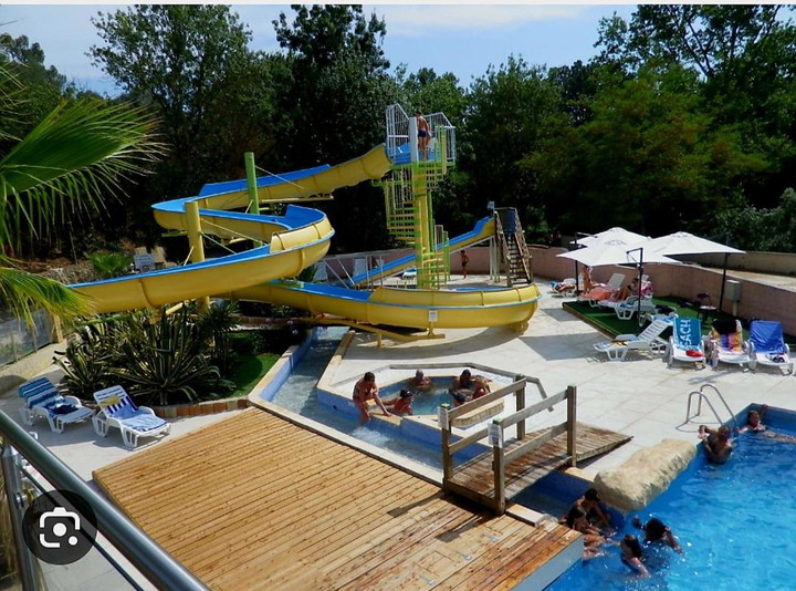 Mobil-home Dans Camping Aquatique - Cuers
