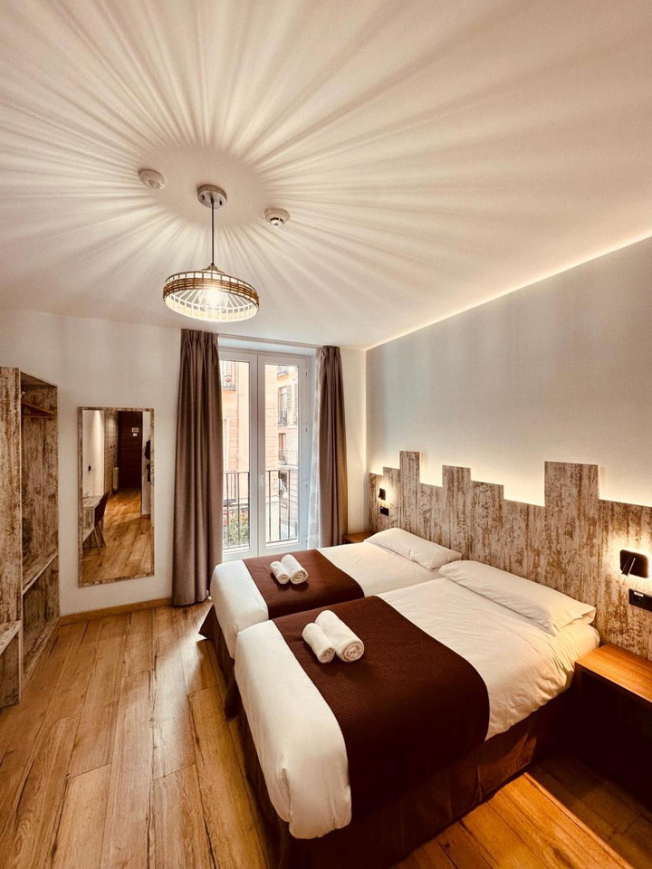 Hostal Anton Martin - Leganés