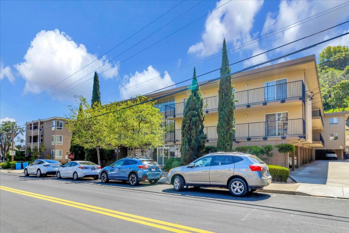 Peaceful Family Friendly 2br 2ba Entire Apt Unit In Belmont Hill - San Mateo, CA