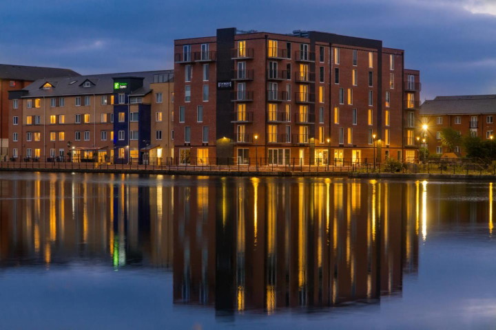 Staybridge Suites - Cardiff By Ihg - Vale of Glamorgan
