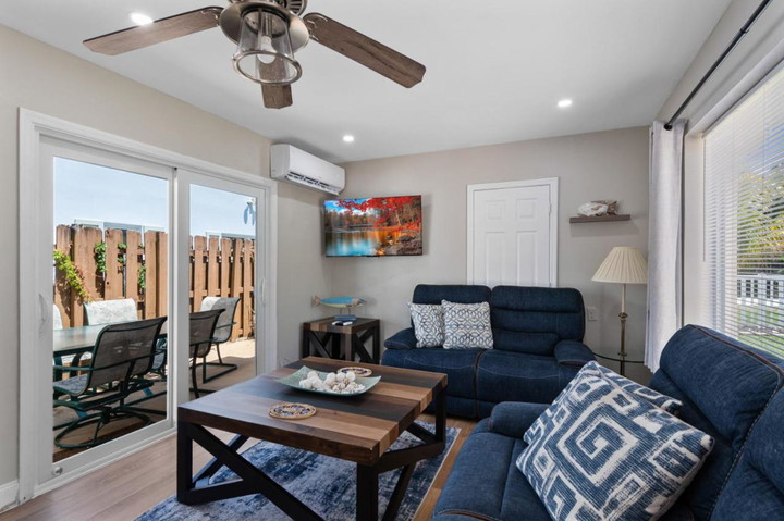 Beachbliss, Shoreline Hideaway - Pompano Beach, FL