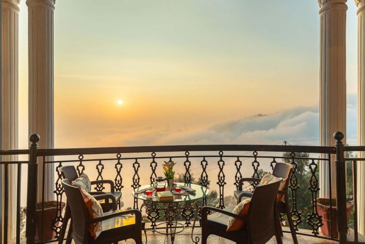 Stayvista's Stonehill Manor - 3bhk Hill-view Villa With Bbq - Dharamshala