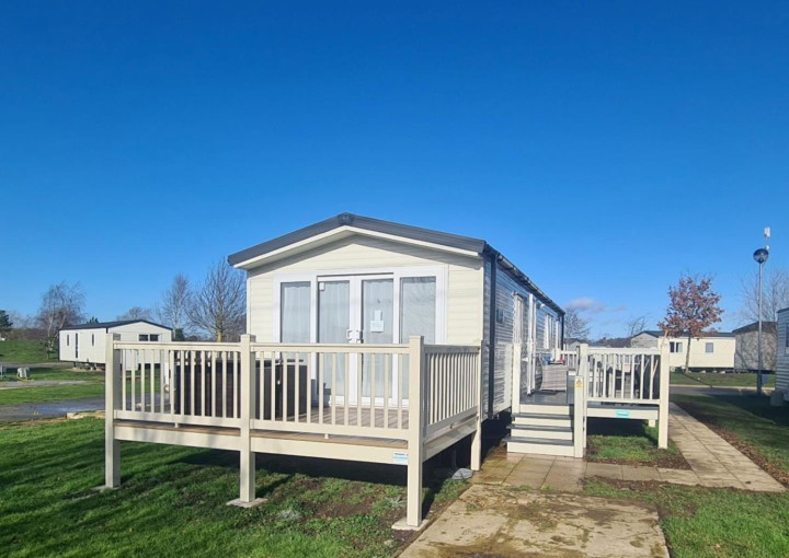 Luxury 8 Berth Caravan With Hot Tub & Starlink At Tattershall Lakes - Woodhall Spa