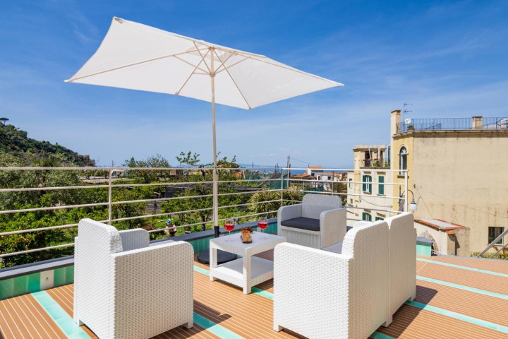 Radici House - Elegant Apt With Patio And View - Sant'Agnello