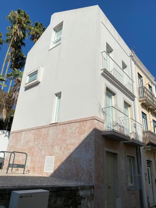 Belém Fantastic Triplex House - Almada