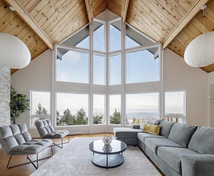 Ocean's Embrace Suite - Nanaimo