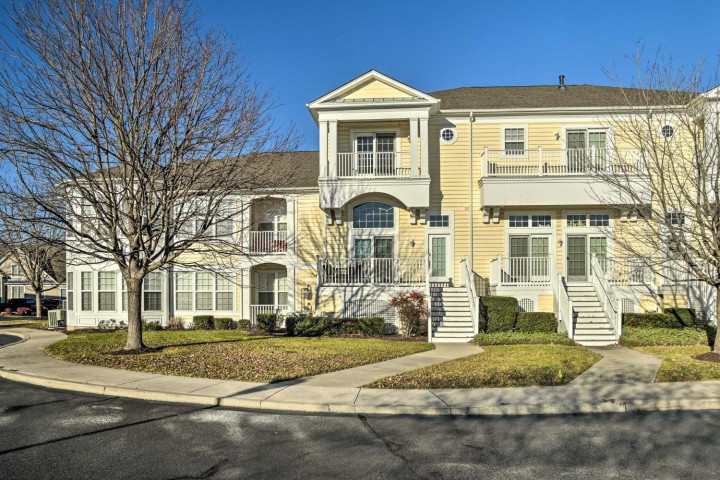 2 Mi To Bethany Beach: Condo W/ Deck & Pool Access - Delaware